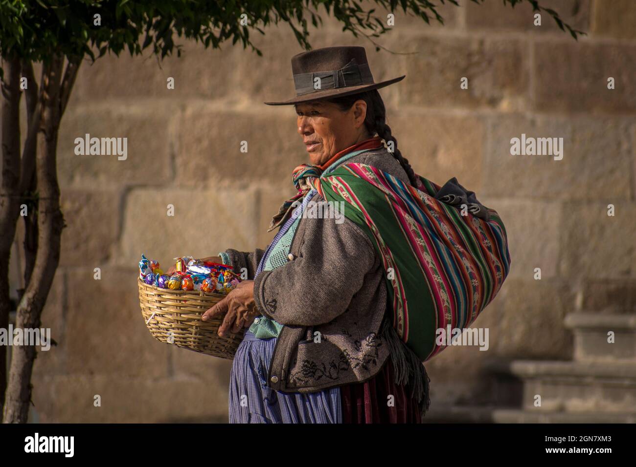 American native woman hi-res stock photography and images - Alamy