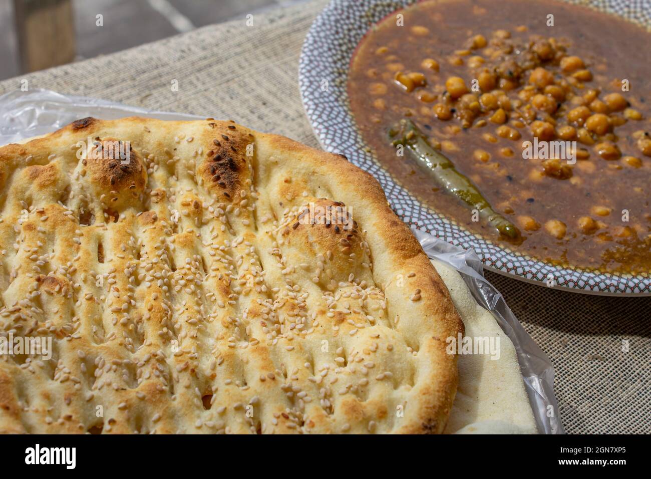 Naan channa hi-res stock photography and images - Alamy
