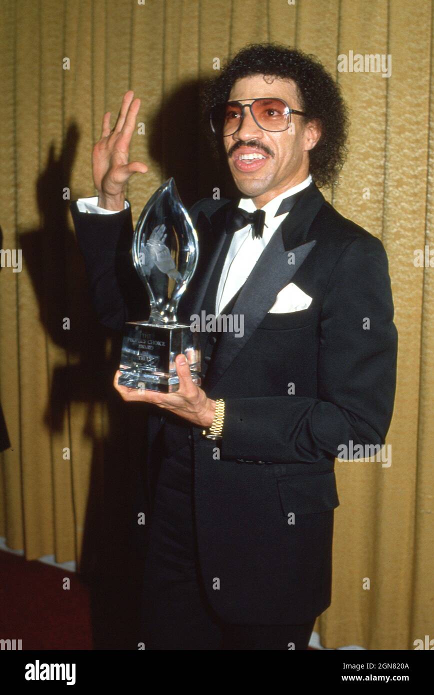 Lionel richie 1983 hi-res stock photography and images - Alamy