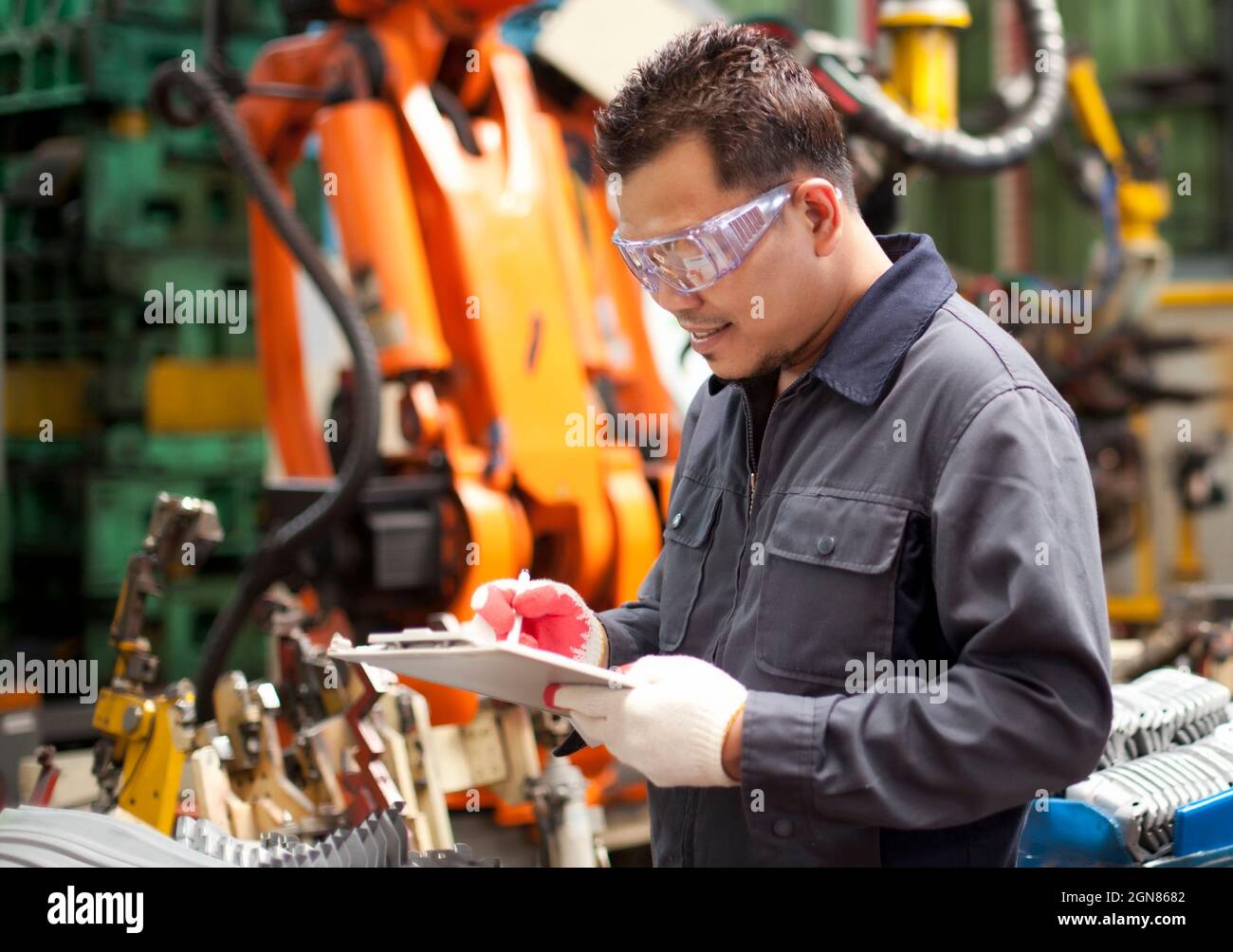 Engineer writing hi-res stock photography and images - Alamy