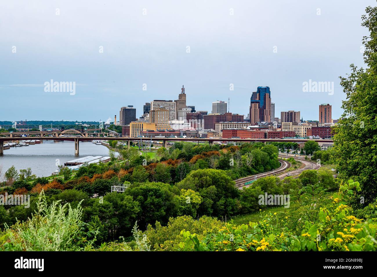 St. Paul Skyline from the Indian Mounds Lookout Stock Photo - Alamy