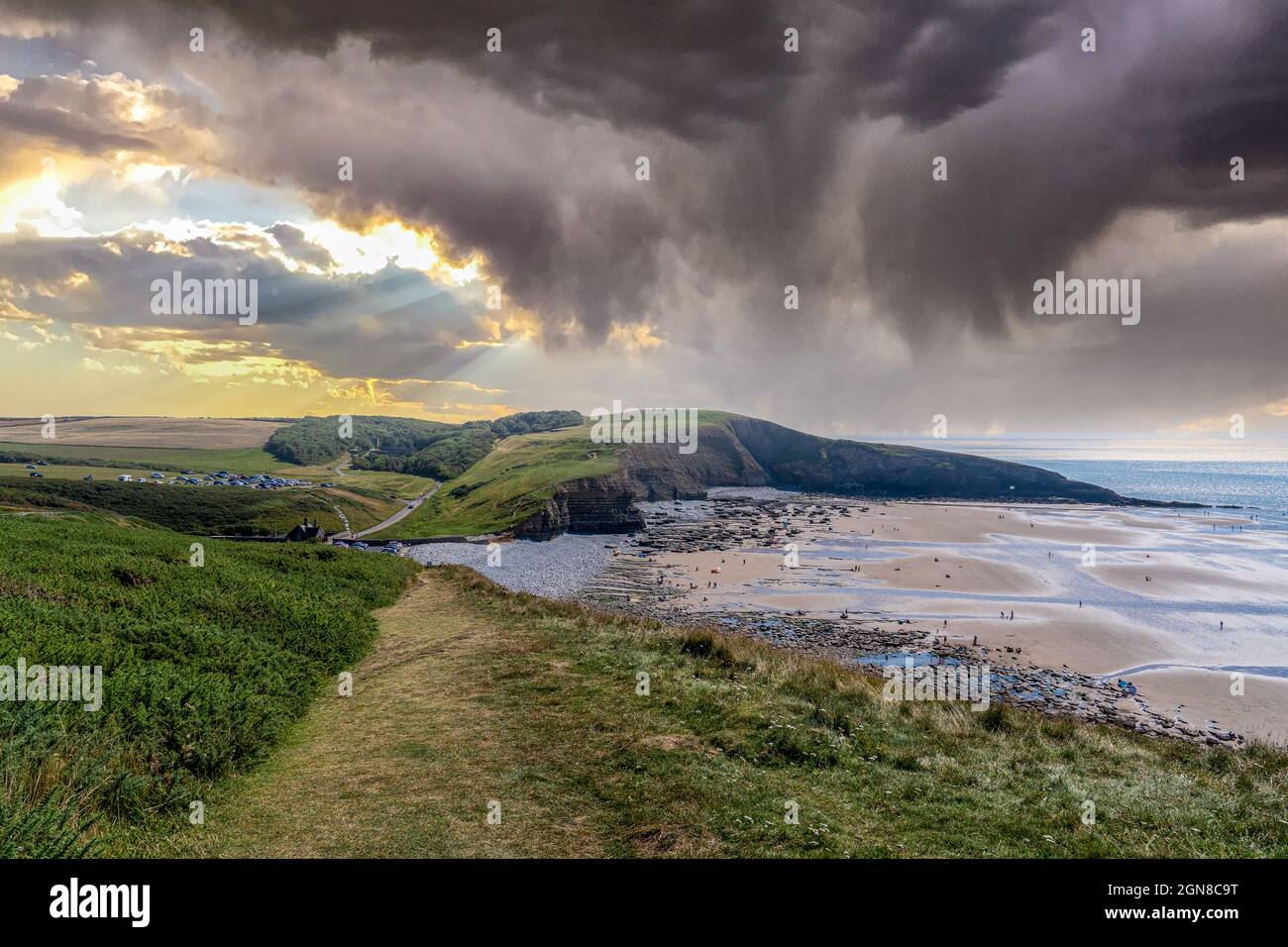 Rock fall from cliff erosion hi-res stock photography and images - Alamy