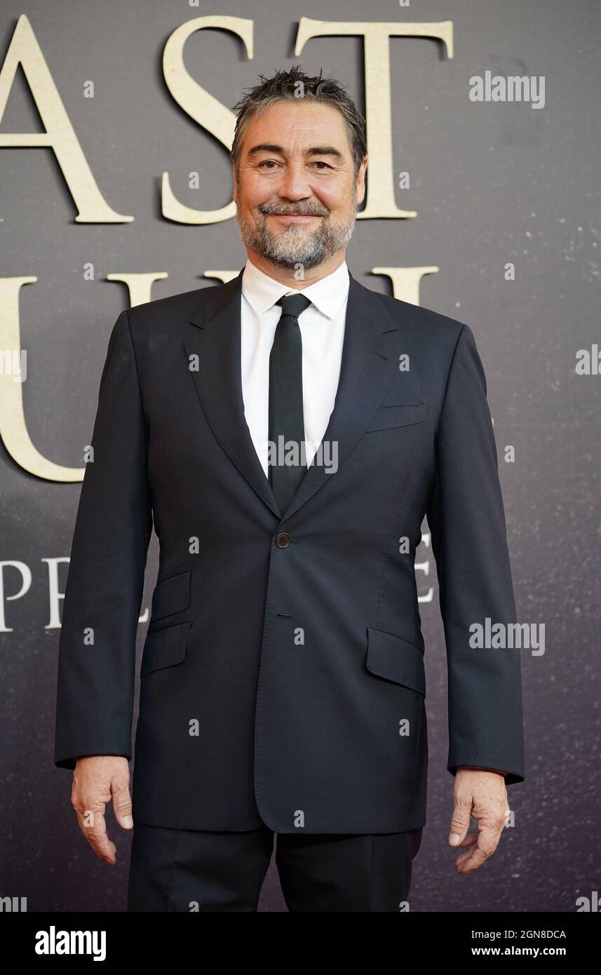 Nathaniel parker hi-res stock photography and images - Alamy