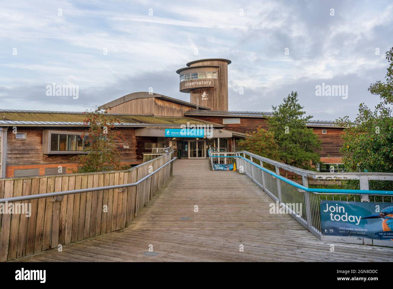 Slimbridge wetland centre entrance hi-res stock photography and images ...