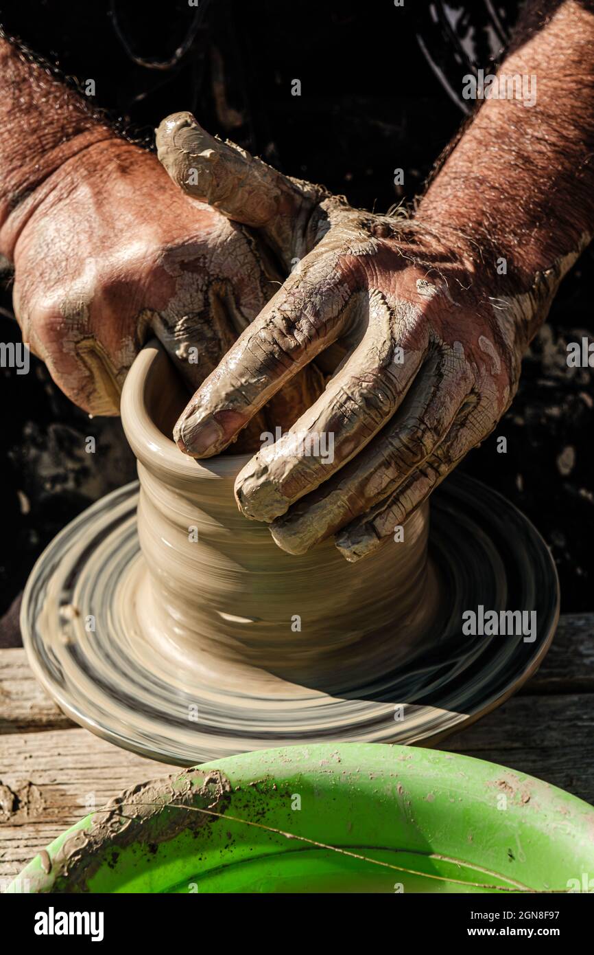 Potter 4k hi-res stock photography and images - Alamy