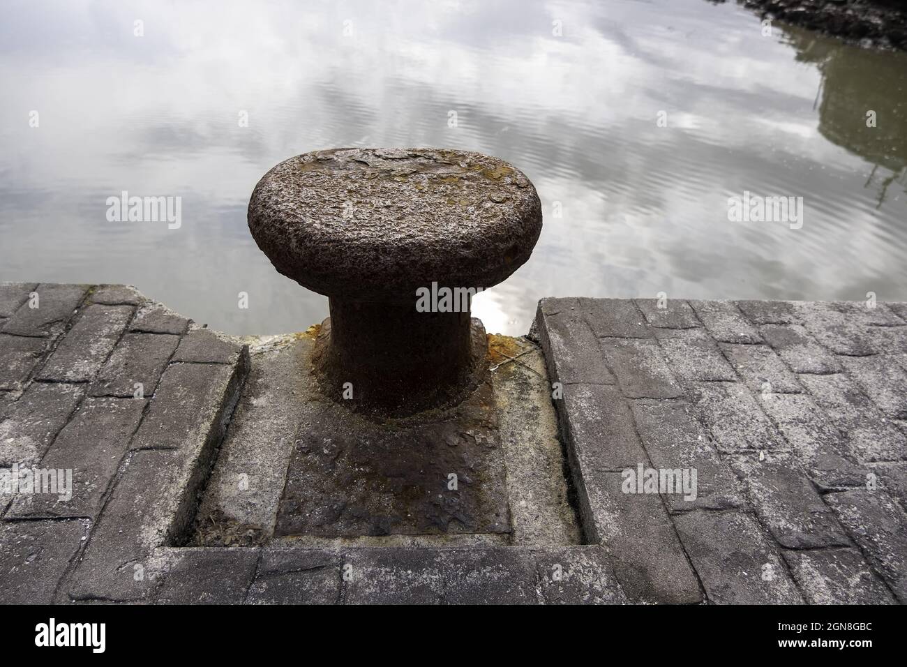 Detail of mooring for boats at a dock, maritime industry Stock Photo ...