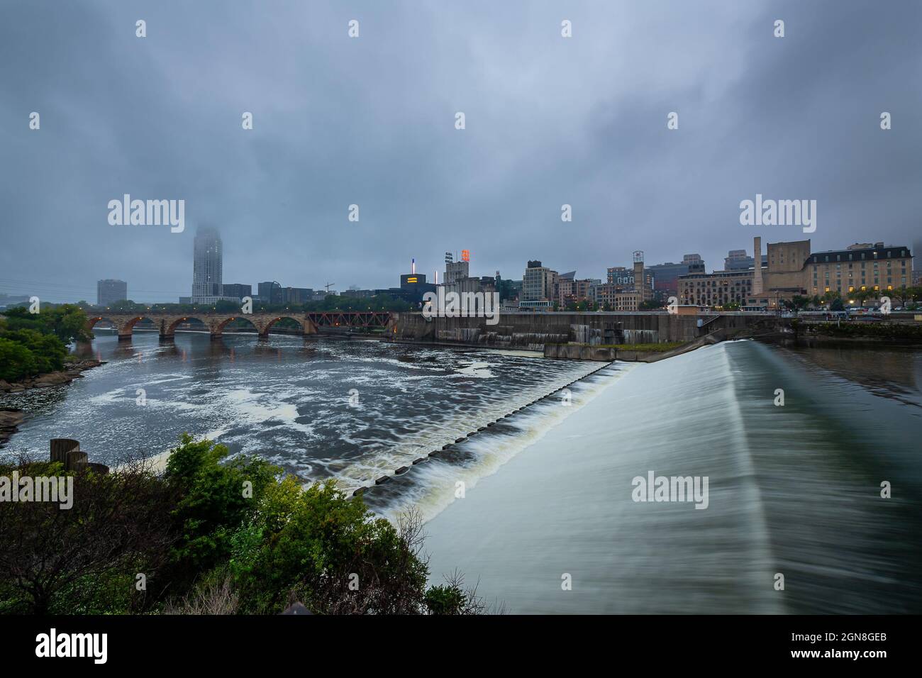 Saint anthony falls hi-res stock photography and images - Alamy