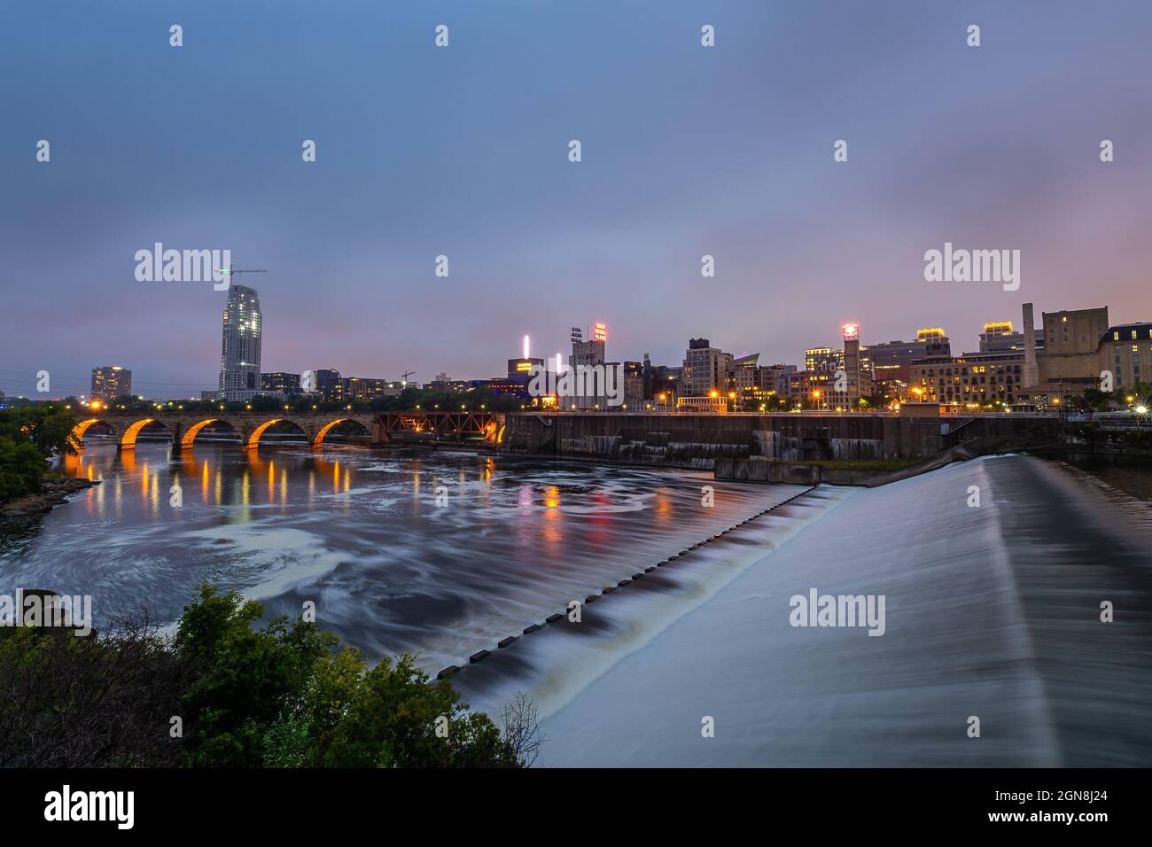 Saint anthony falls bridge hi-res stock photography and images - Alamy