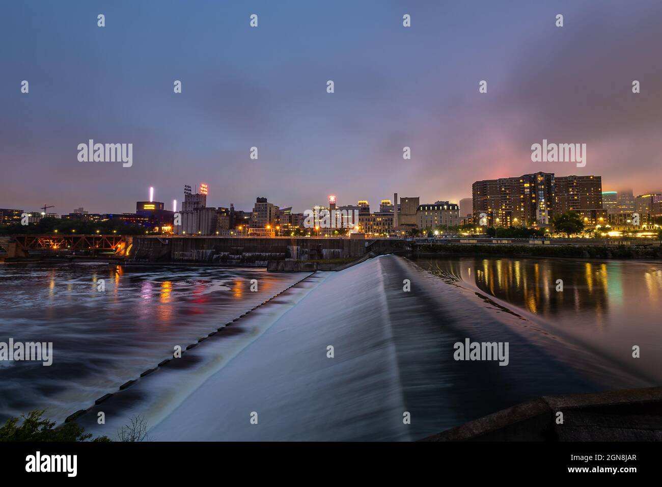 Anthony falls hi-res stock photography and images - Alamy