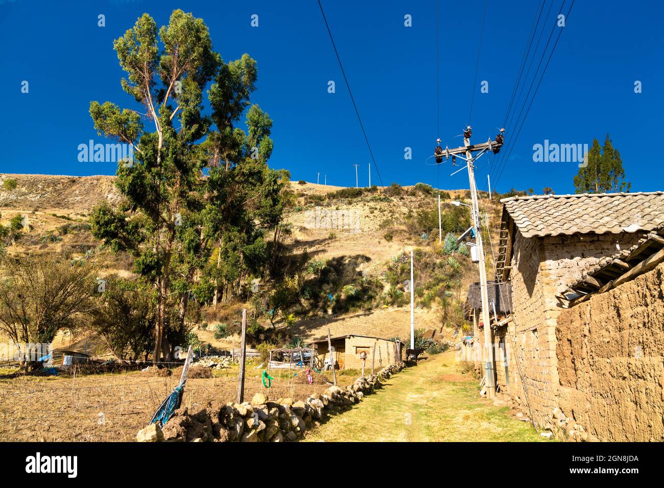 Antacocha, typical Peruvian village in the Andes Stock Photo - Alamy