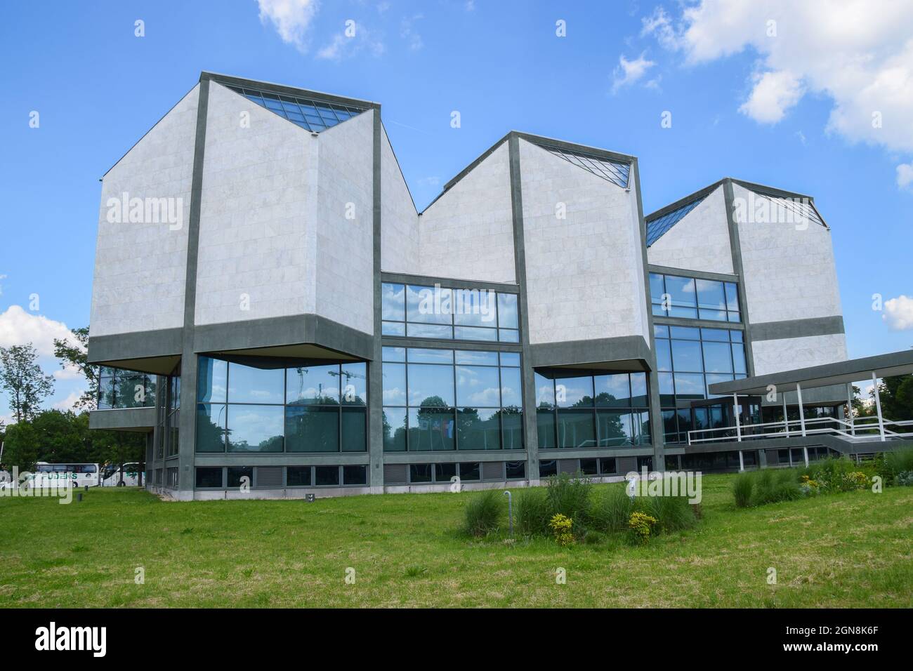 Belgrade, Serbia, May 2019. Museum of Contemporary Art exterior view. Credit: Vuk Valcic / Alamy ...