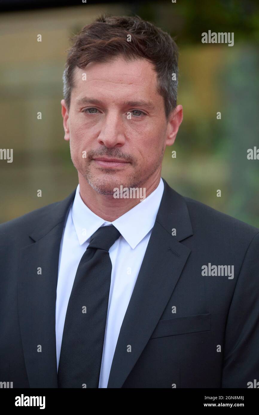 Simon rex red rocket hi-res stock photography and images - Alamy