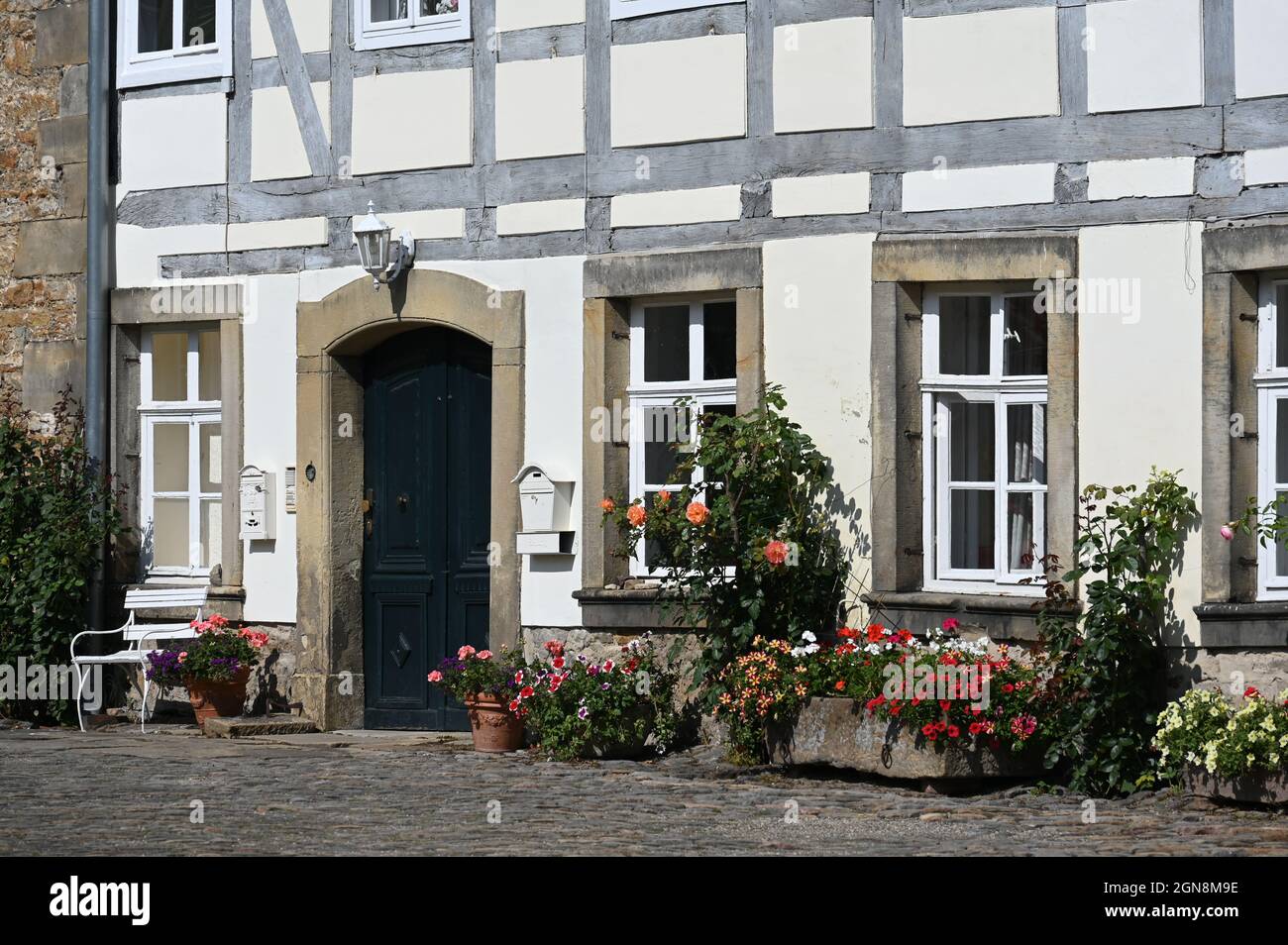 Windows in inner courtyard hi-res stock photography and images - Alamy