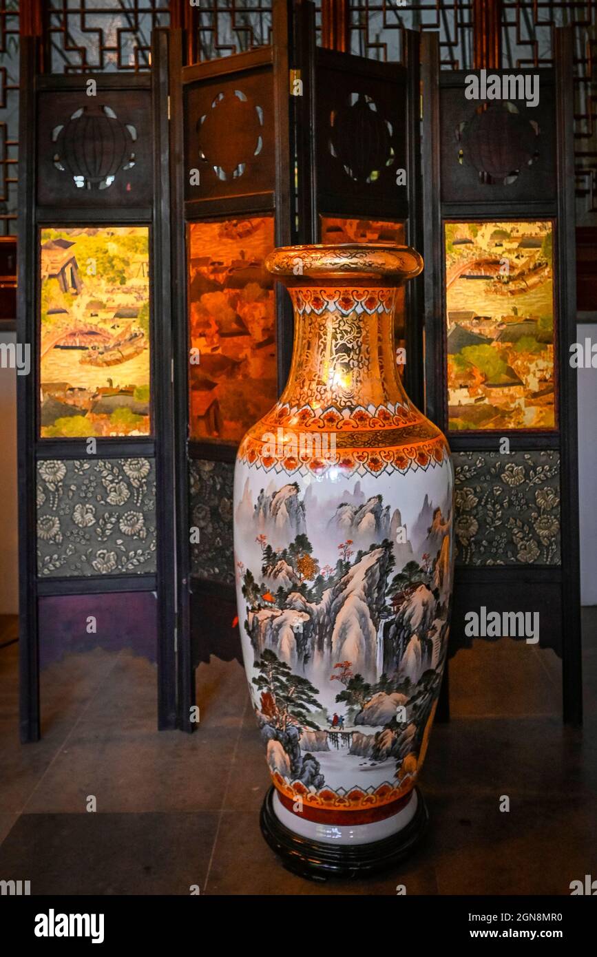 China maple hall hi-res stock photography and images - Alamy