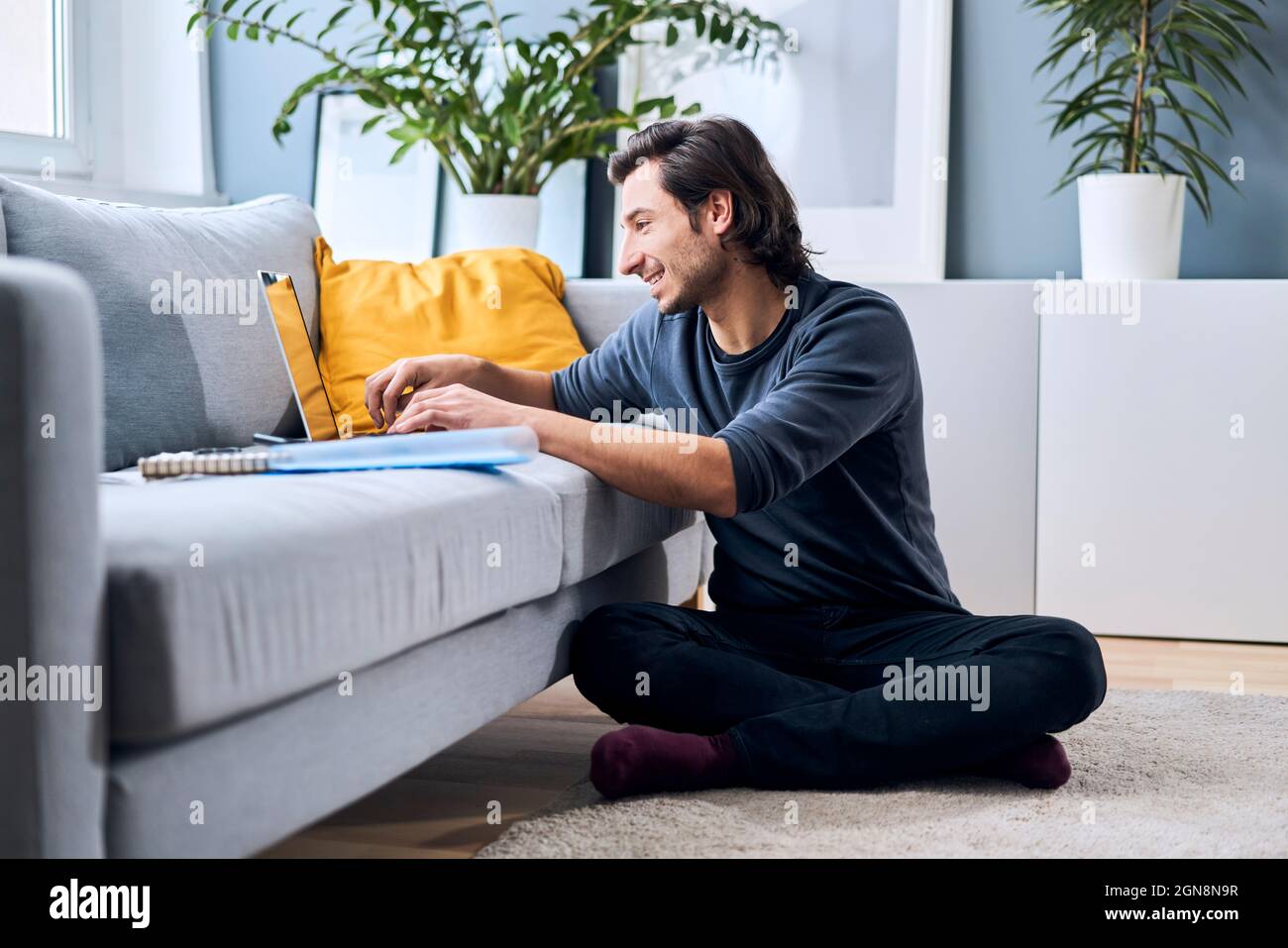 Male learning hi-res stock photography and images - Alamy