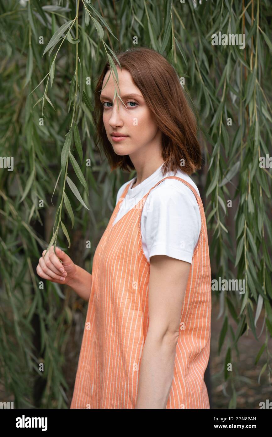 Woman staring into camera hi-res stock photography and images - Alamy