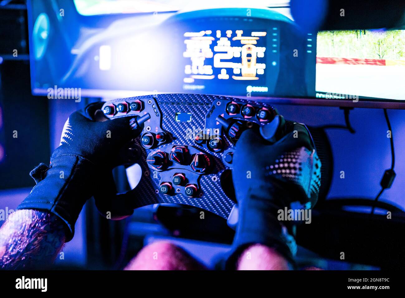 Computer game controller hi-res stock photography and images - Alamy