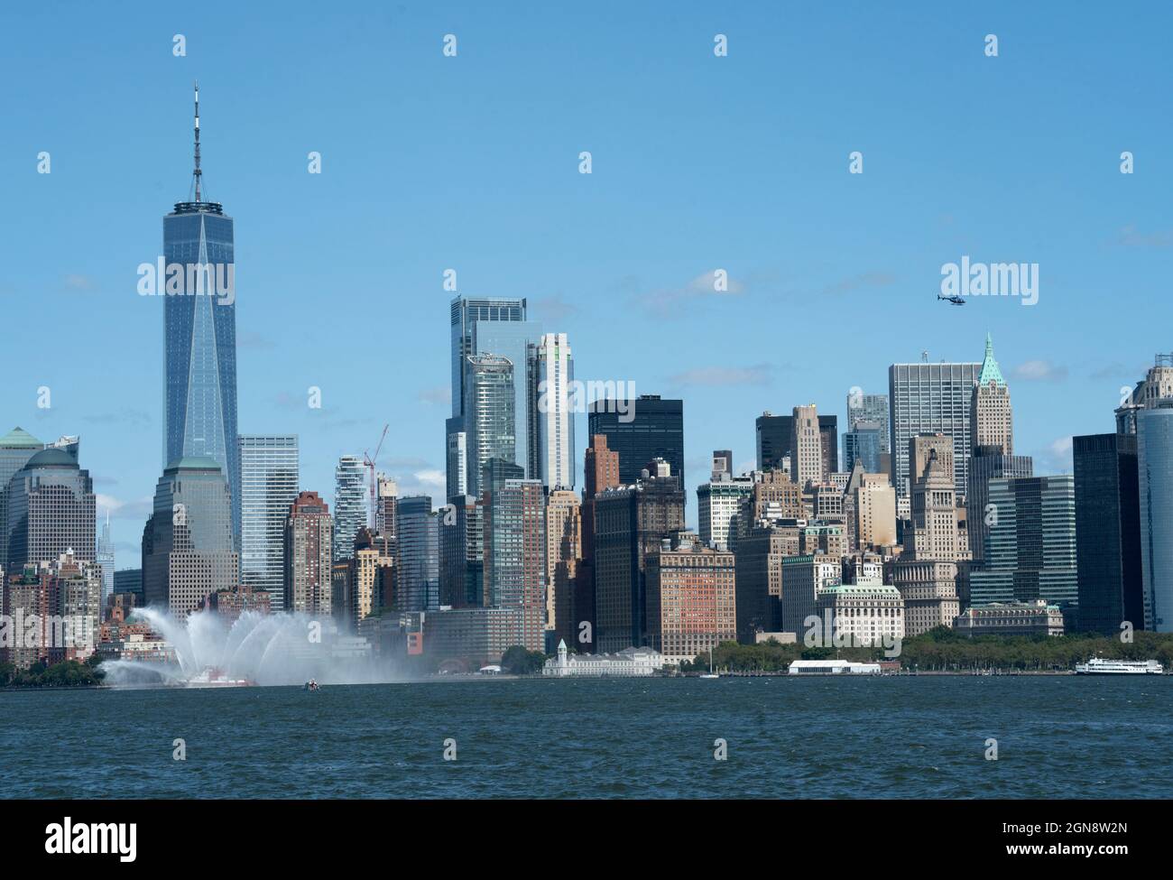 September 11 world trade center people hi-res stock photography and ...