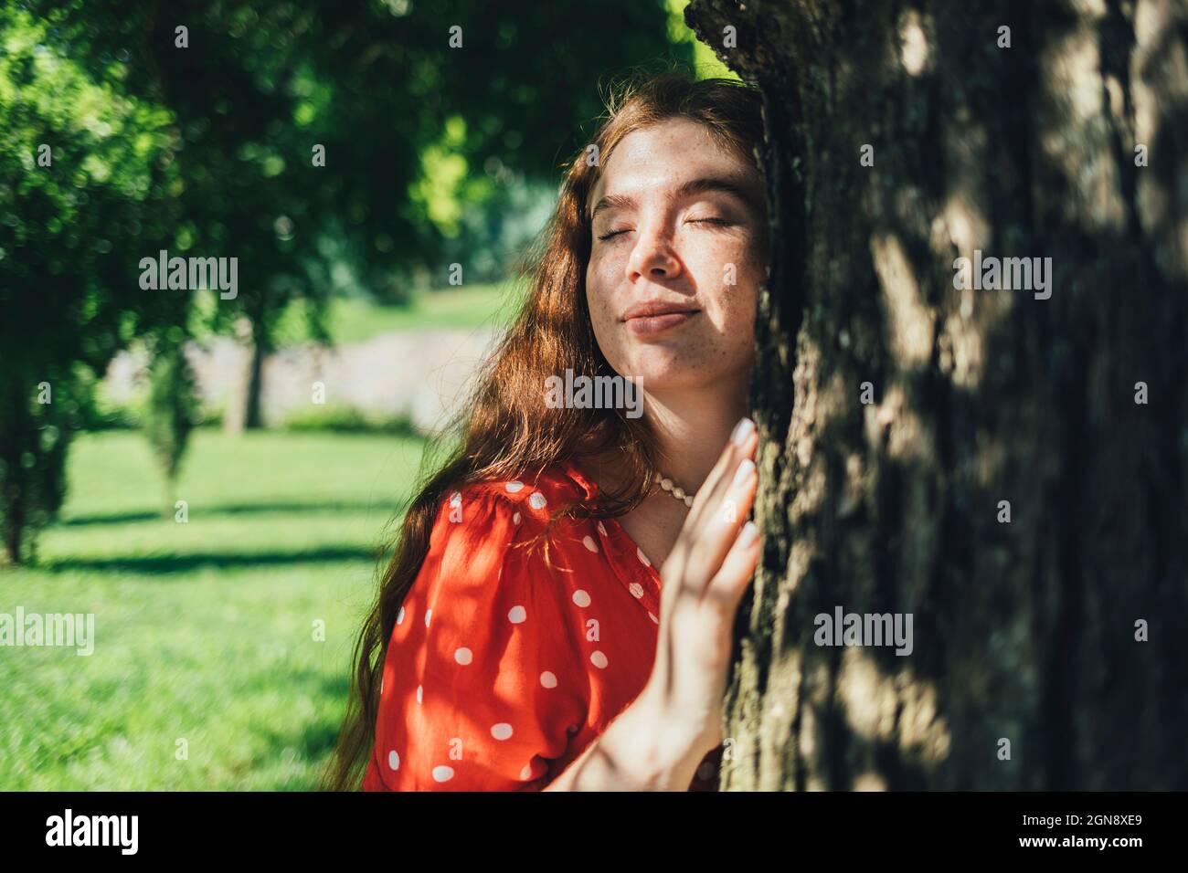 Woman with one eye closed hi-res stock photography and images - Alamy