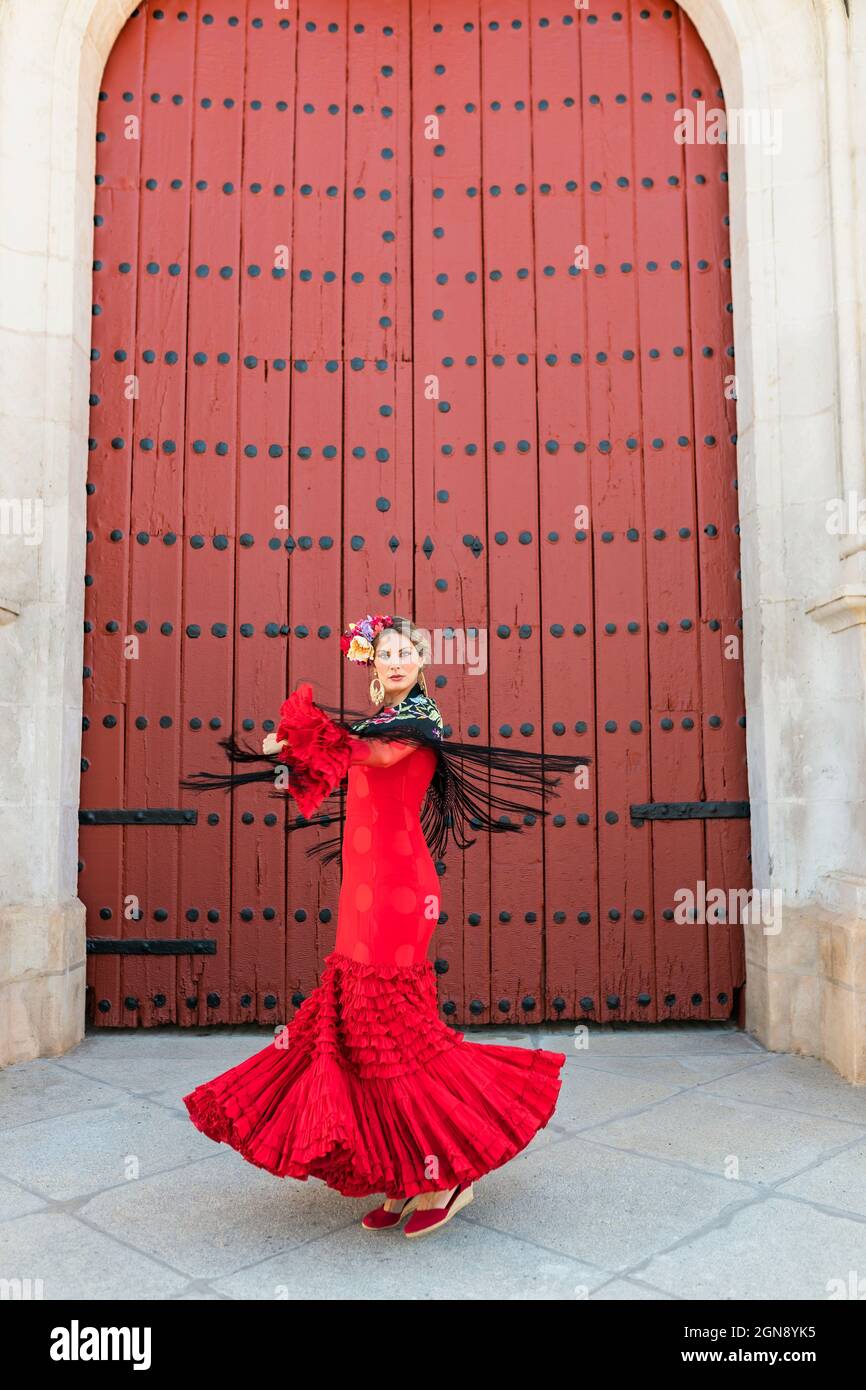 Female flamenco dancer hi-res stock photography and images - Alamy