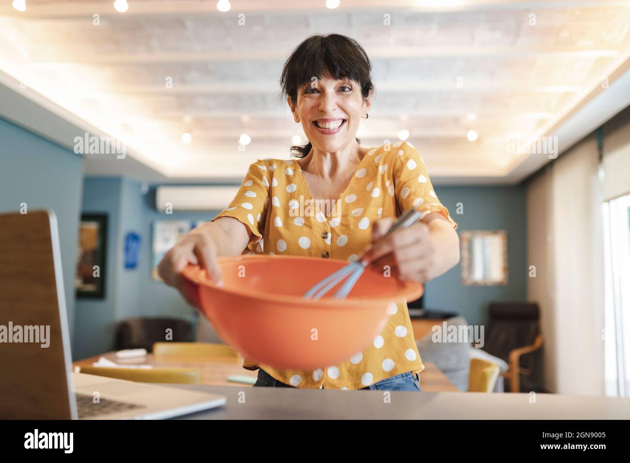 Excited woman computer home hi-res stock photography and images - Alamy