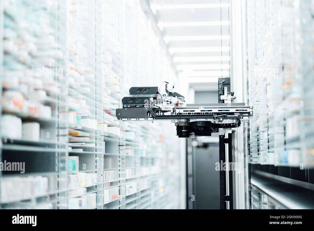 Pharmacy equipment hi-res stock photography and images - Alamy