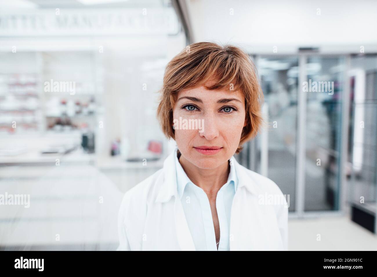 Medical store hi-res stock photography and images - Alamy