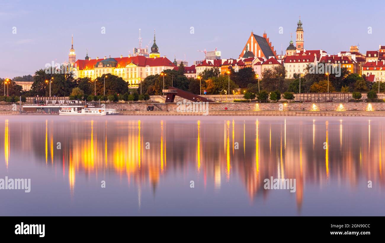 Illuminated Warsaw Old Town panorama with the Royal Castle, Cathedral ...