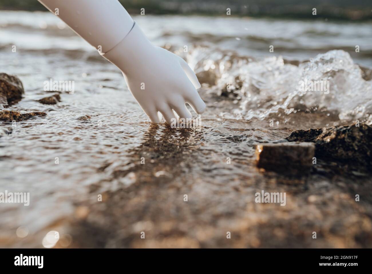 Human hand splashing water hi-res stock photography and images - Alamy