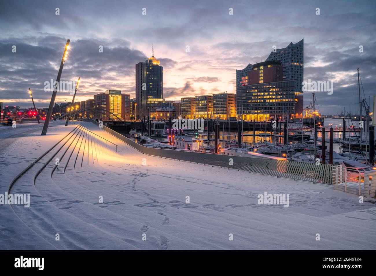 Covered Promenade High Resolution Stock Photography and Images - Alamy