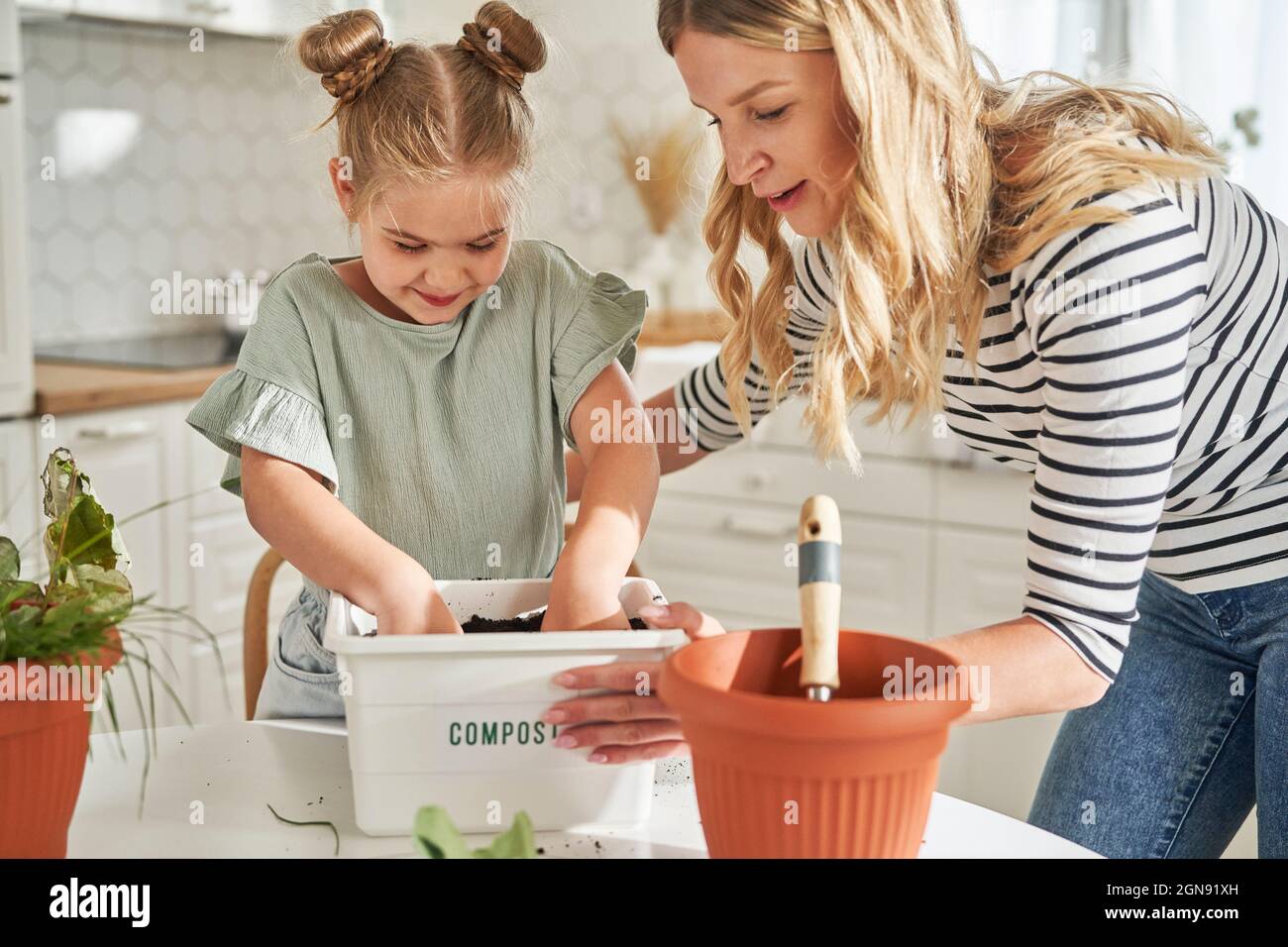 Home container hi-res stock photography and images - Alamy