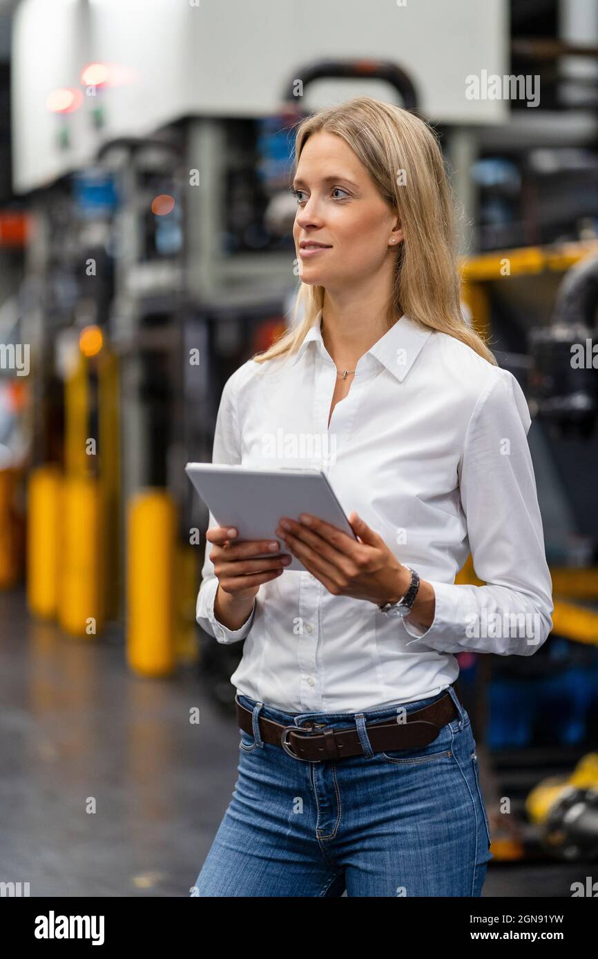 Digital business professional hi-res stock photography and images - Alamy