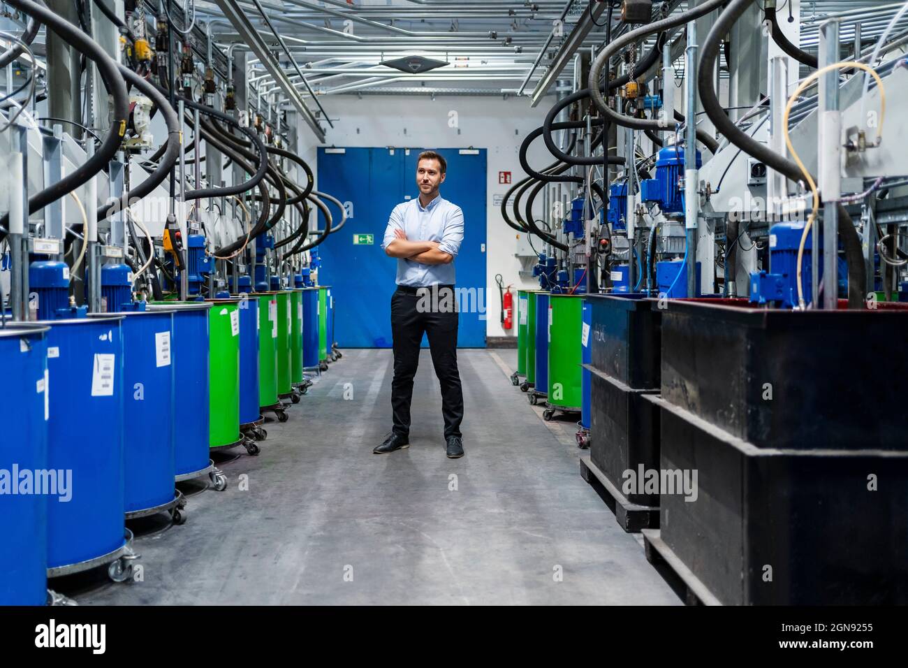 Camera production line hi-res stock photography and images - Alamy