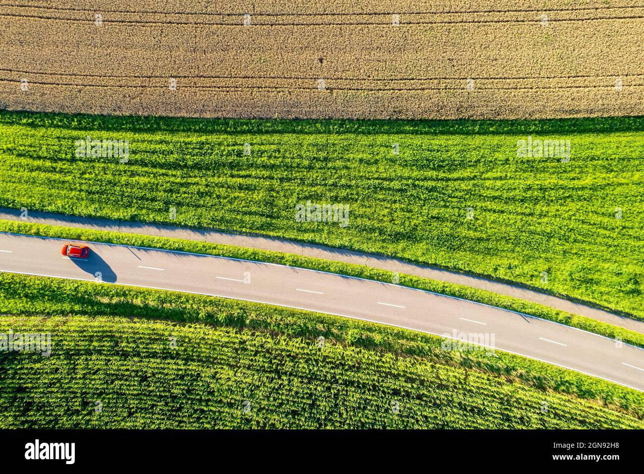 Car driving in countryside hi-res stock photography and images - Alamy