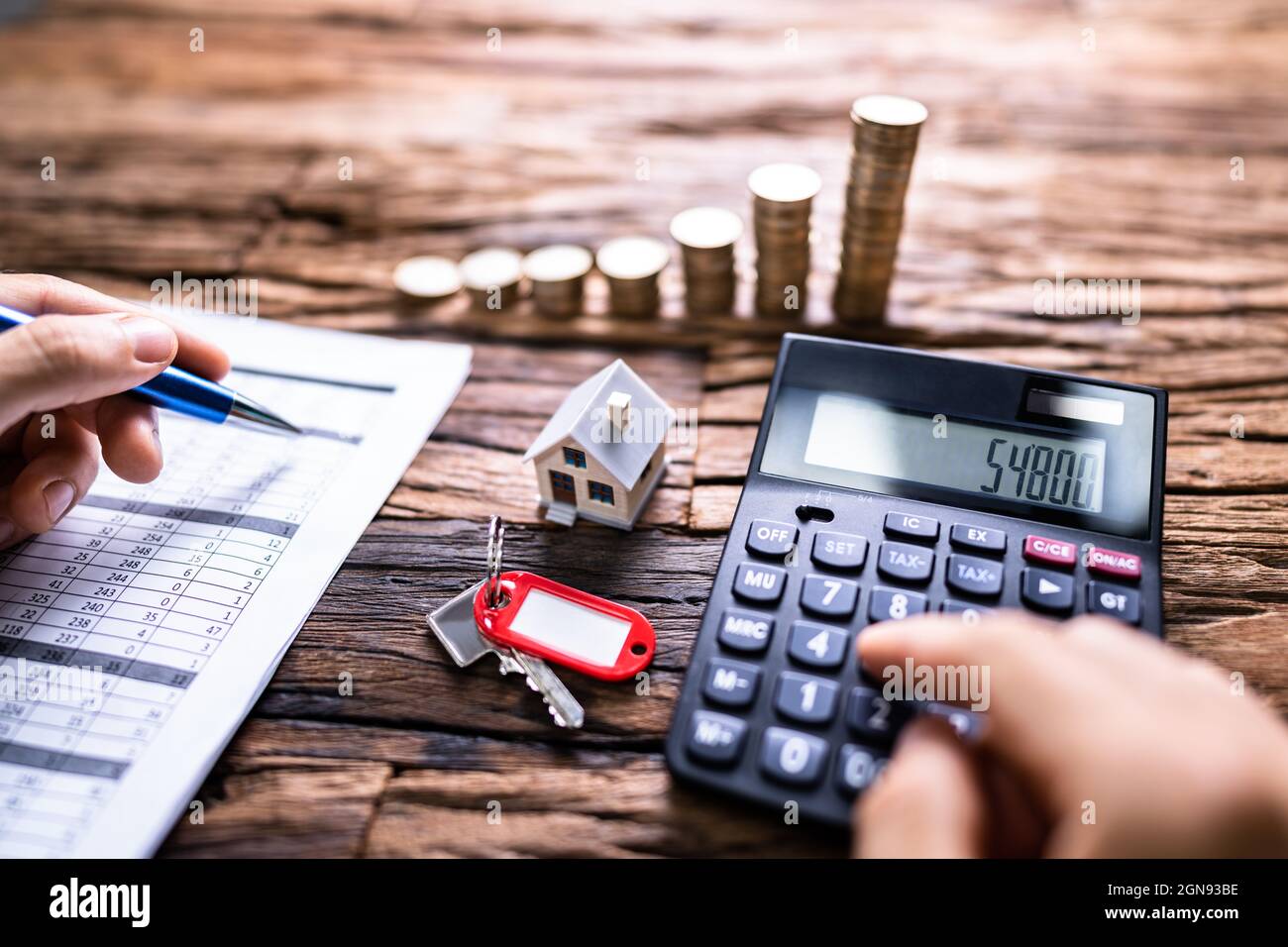 Viewing house hi-res stock photography and images - Alamy