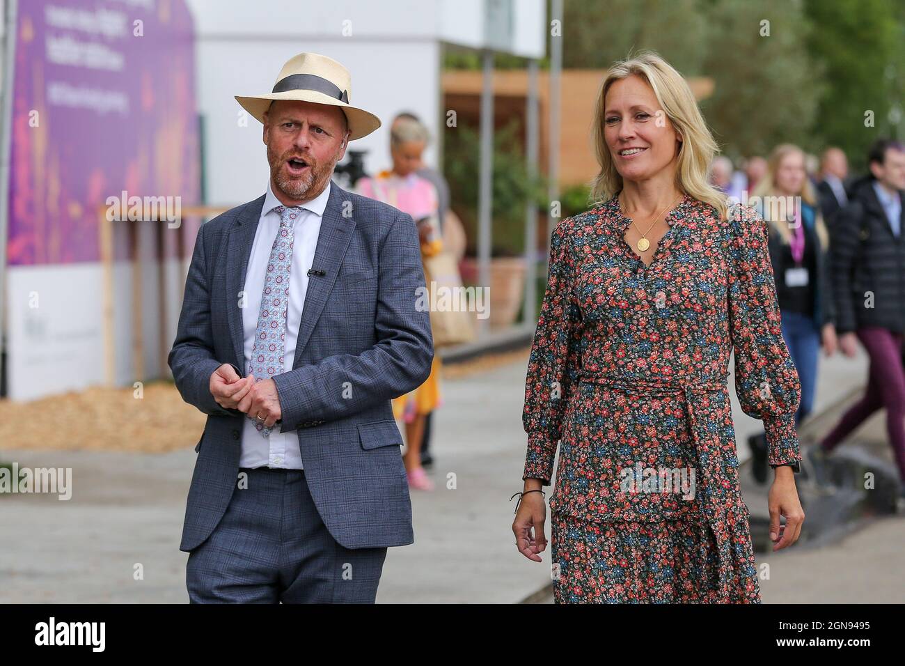 TV presenters, Joe Swift and Sophie Raworth at the first autumn Chelsea ...