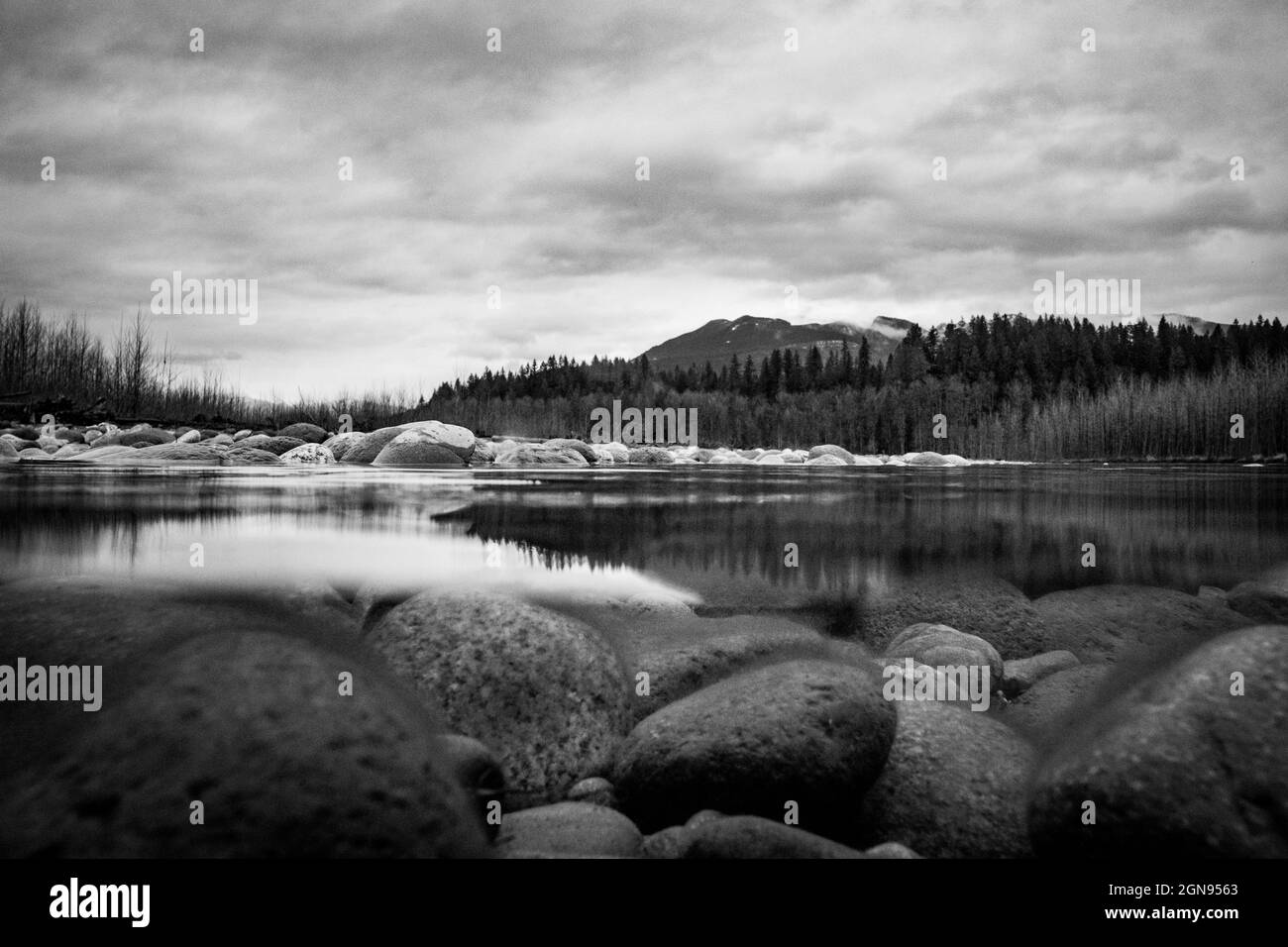 Underwater rocks river hi-res stock photography and images - Alamy
