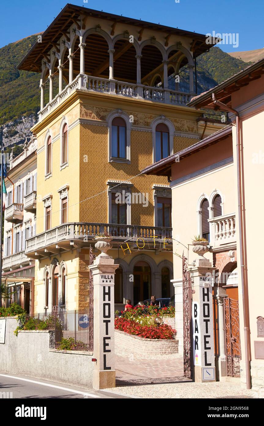 Como bar hi-res stock photography and images - Alamy