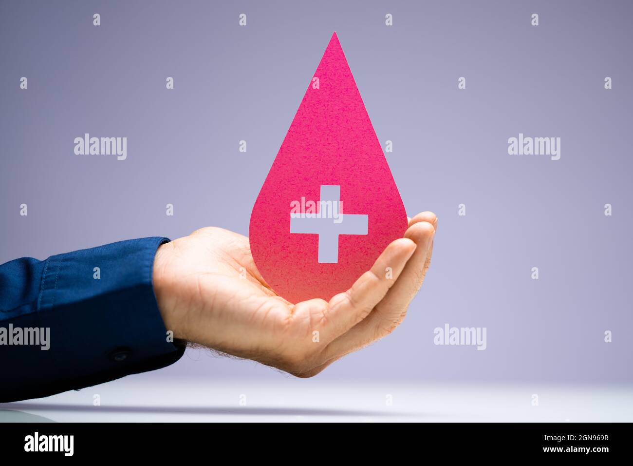 Heart drop blood medical hi-res stock photography and images - Alamy