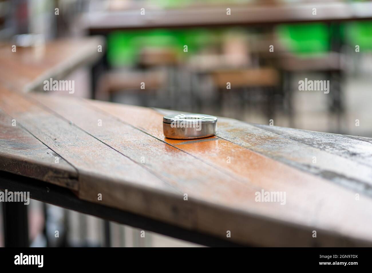 Ashtray ash pot hi-res stock photography and images - Alamy