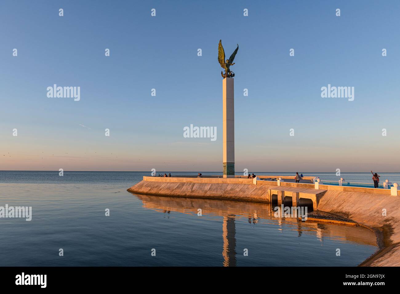 Mexico, Campeche, San Francisco de Campeche, Angel Maya statue in Plaza ...