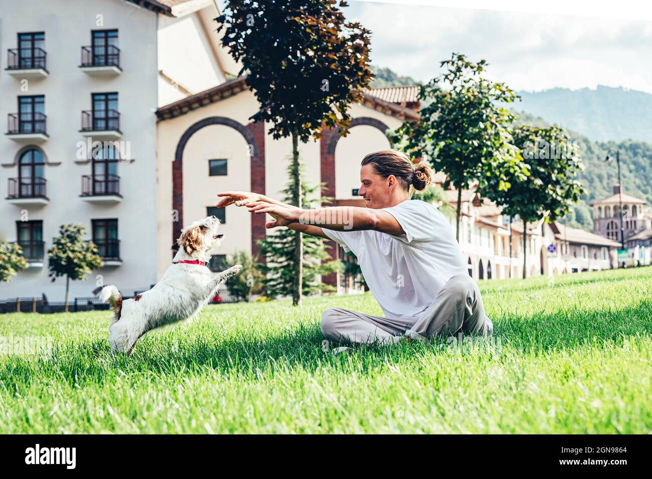 Pet owner with pet hi-res stock photography and images - Alamy