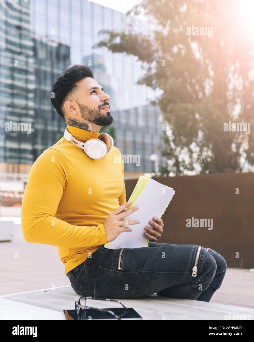 Book learning hi-res stock photography and images - Alamy