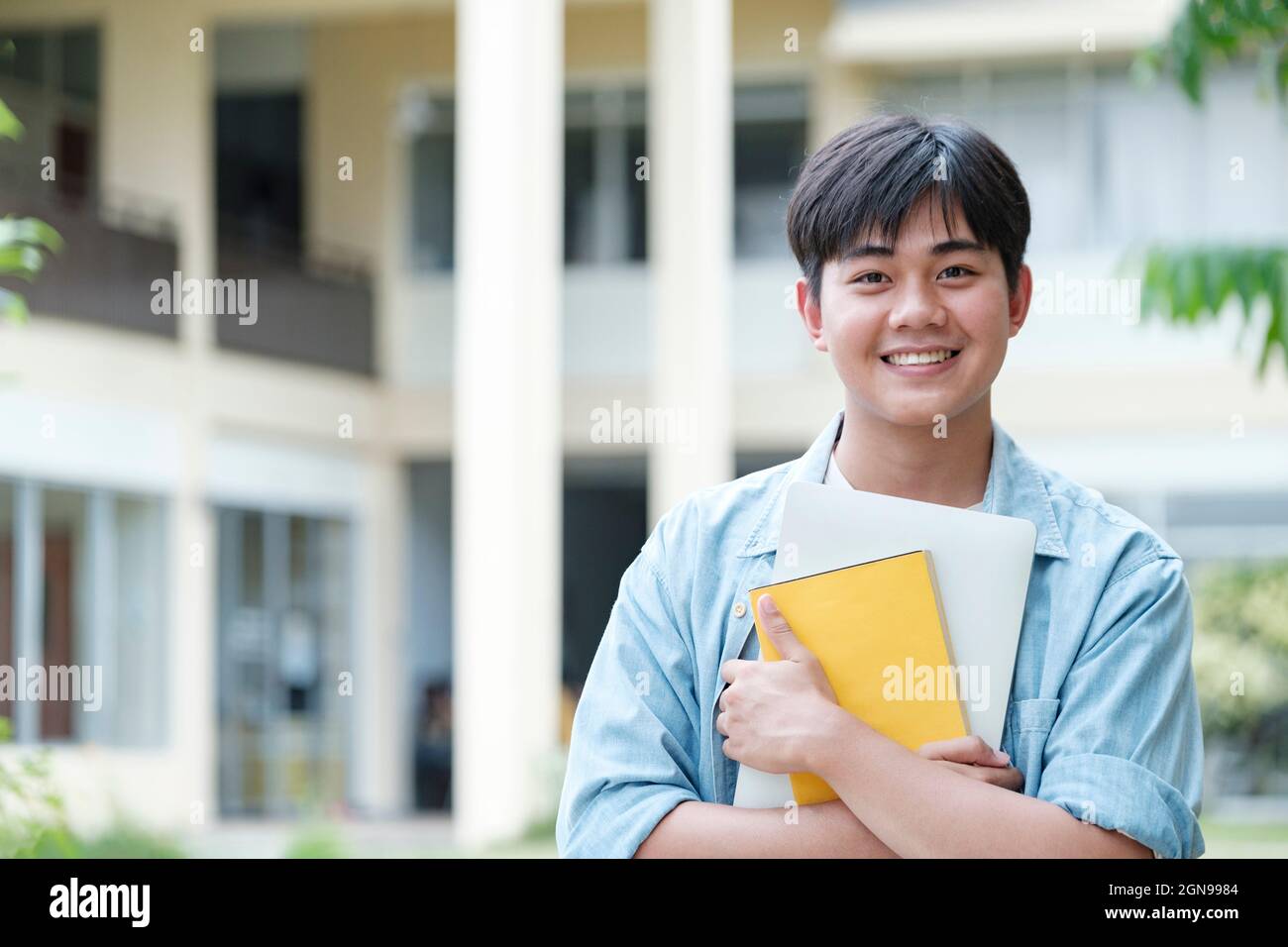 Academic campus hi-res stock photography and images - Alamy