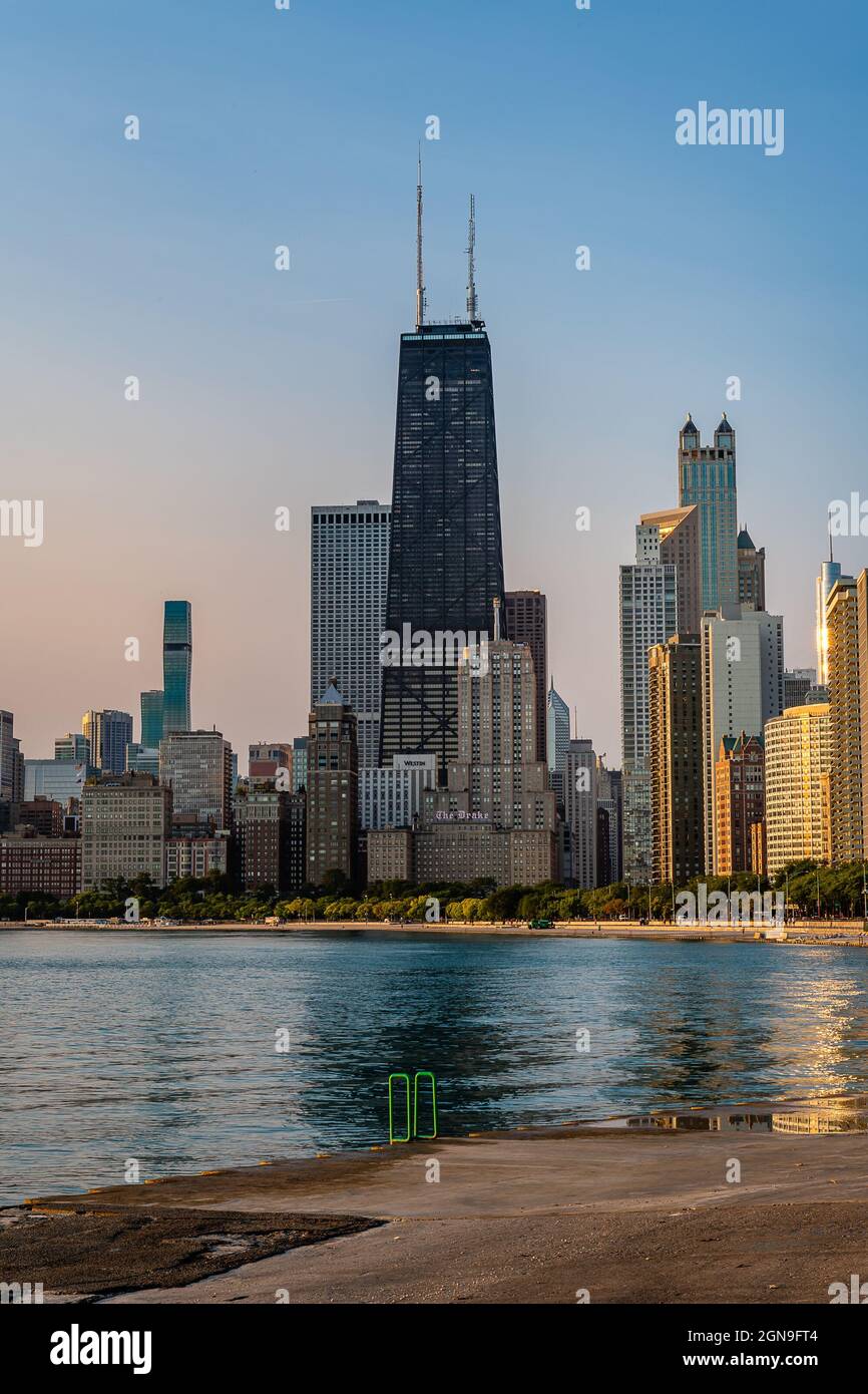 The Chicago Skyline at Dawn Stock Photo - Alamy