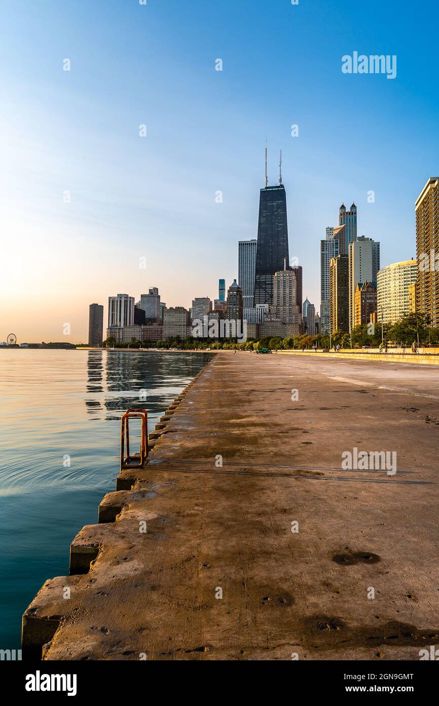 The Chicago Skyline at Dawn Stock Photo - Alamy