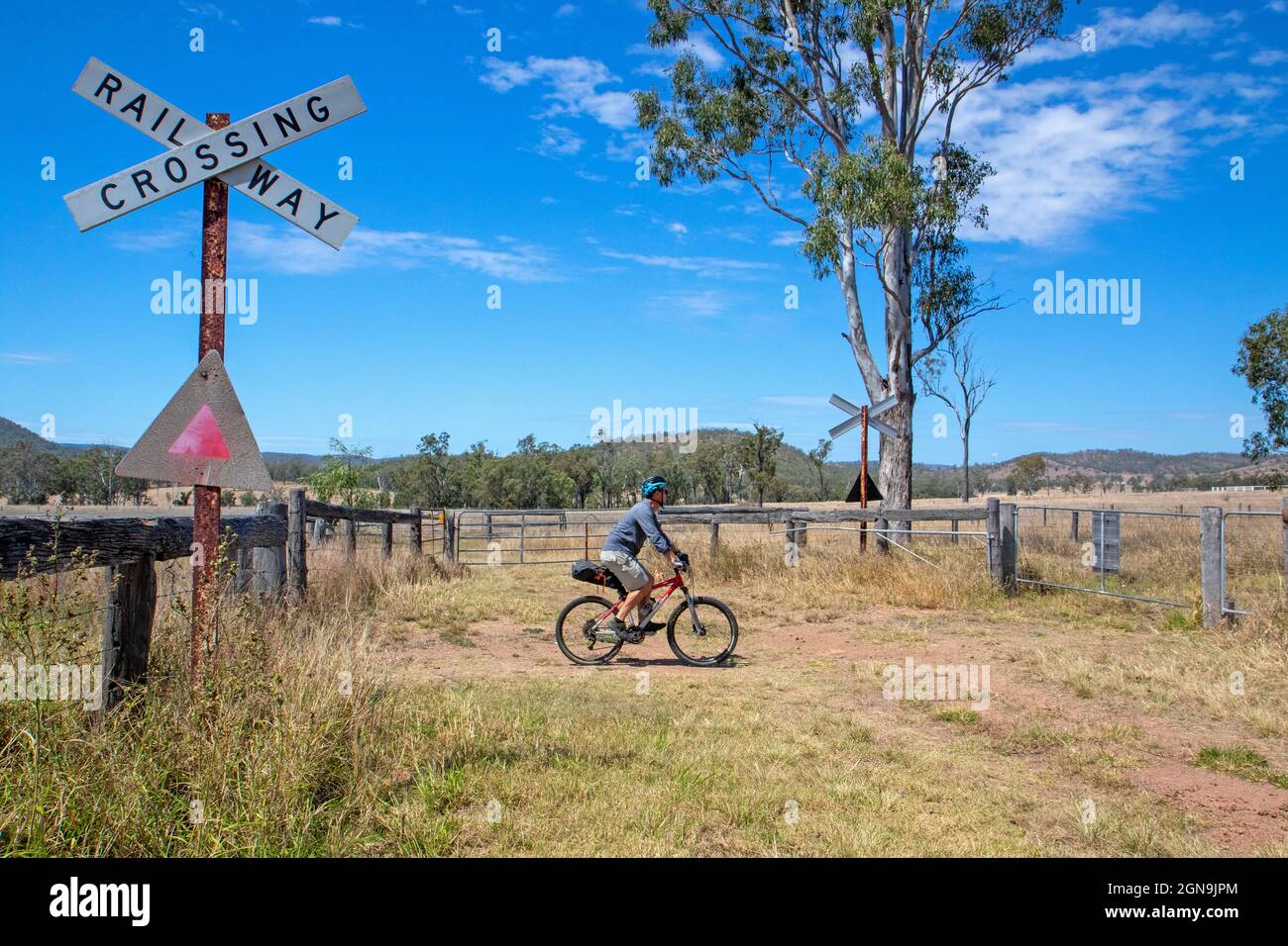 Cyclist on the Kilkivan to Kingaroy Rail Trail Stock Photo - Alamy