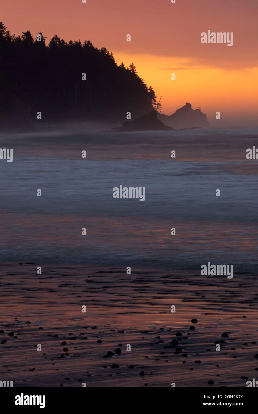 Sunrise olympic beach hi-res stock photography and images - Alamy Sunrise olympic beach hi-res stock photography and images - Alamy