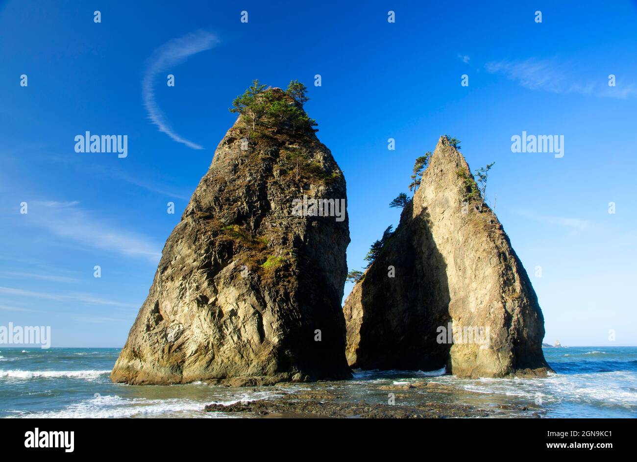 Split Rock, Olympic National Park, Washington Stock Photo - Alamy