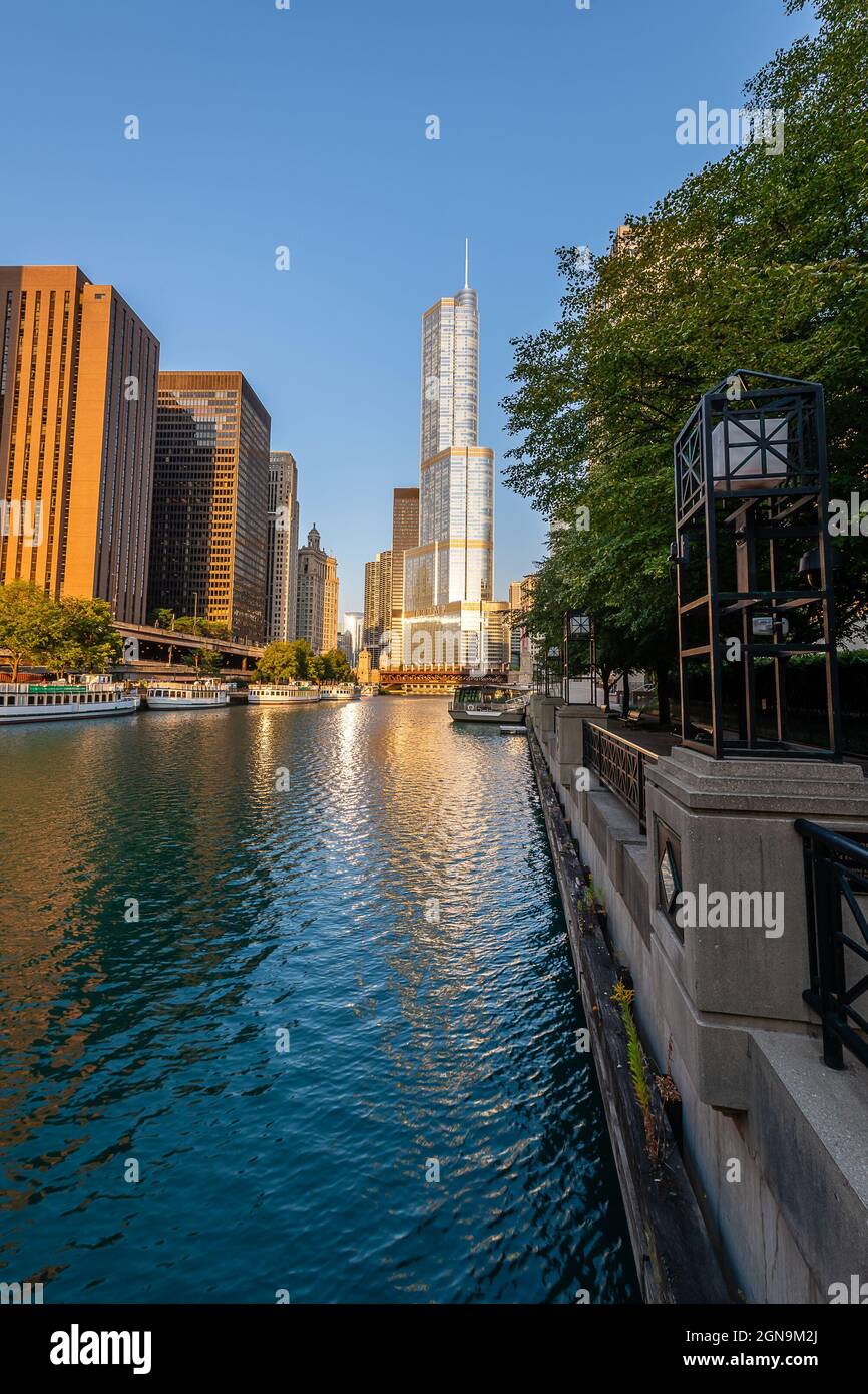 The Chicago Riverwalk at Dawn Stock Photo - Alamy